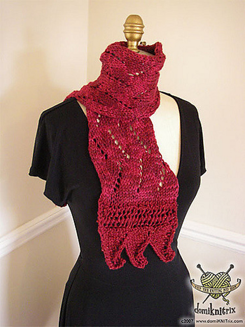 Ravelry: Encendida Scarf pattern by Jennifer Stafford