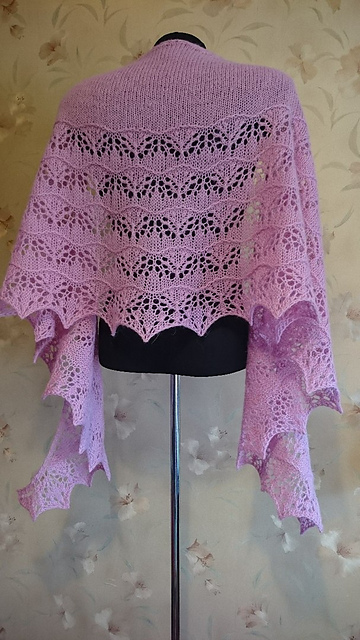 Ravelry: donnaGala's Blooming Sakura Shawl