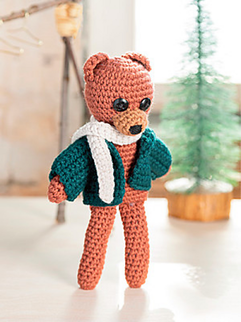 Ravelry: Barrett the Bear pattern by Donna Childs