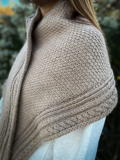 Ravelry: Sigur Wrap pattern by Dorota Mackiewicz