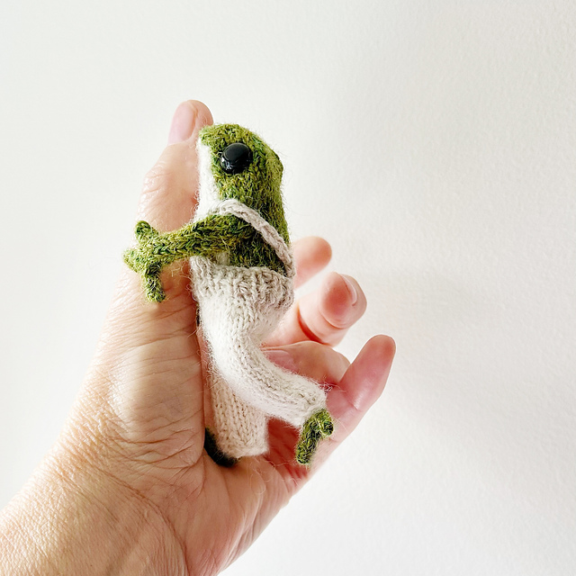 Ravelry: Frog and Toad pattern by Claire Garland