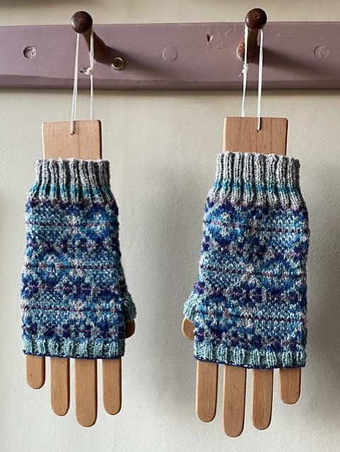 Ravelry: Fiona Blue pattern by Tracey Doxey