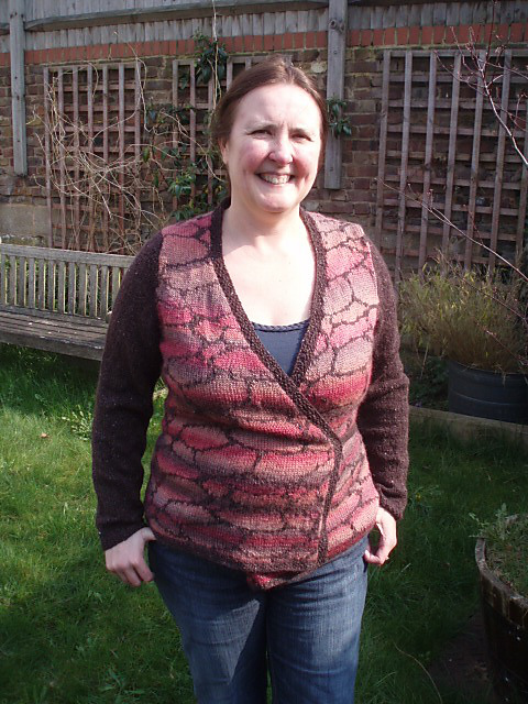 Ravelry: Pebble pattern by Sasha Kagan