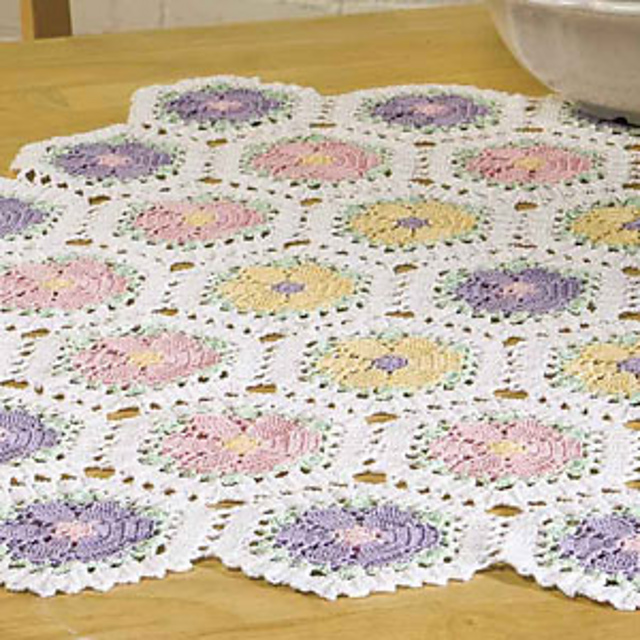 Ravelry: Daisy Tablecloth pattern by Susan Lowman