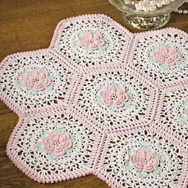 Ravelry: Bouquet of Roses Doily pattern by Mary Ann Sipes