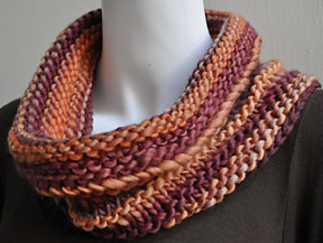 Ravelry: Easy Ridged Cowl pattern by Barbara Breiter