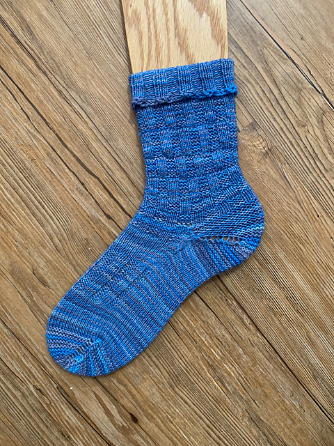 Ravelry: Riddle Me This Socks MKAL pattern by Donna Druchunas