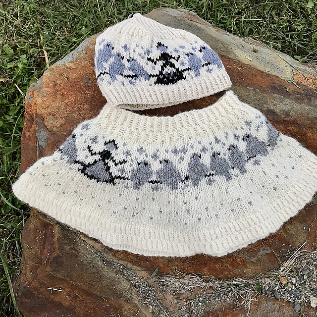 Ravelry: Raven Princess Hat and Cowl pattern by Donna Druchunas
