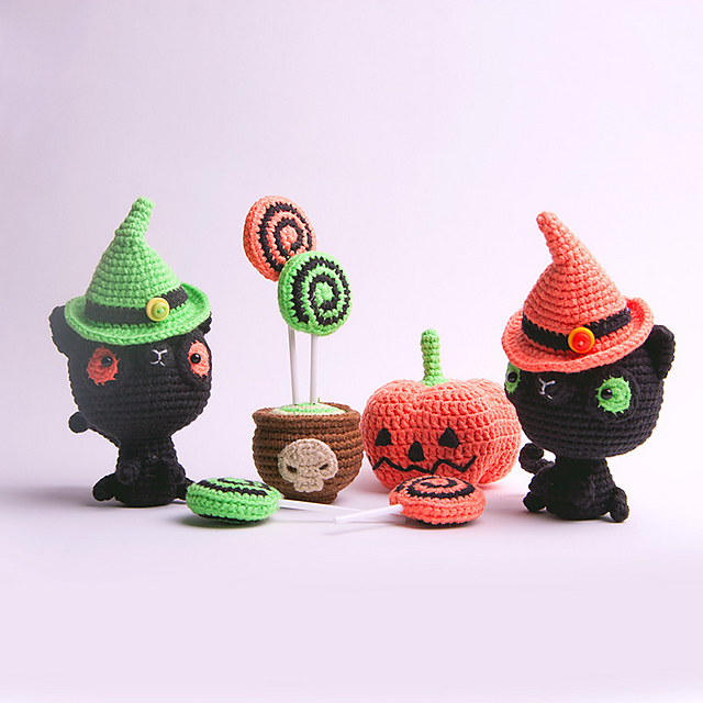 Ravelry: Black Witch Cats pattern by Mila Kralina