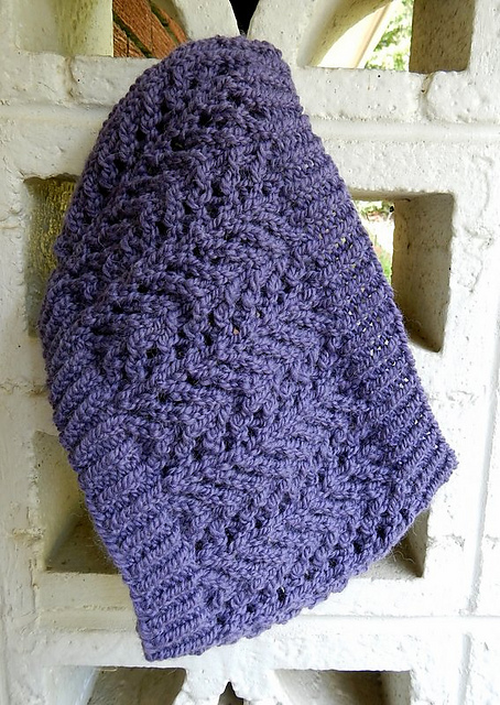 Ravelry: Raleigh Cowl pattern by Rebecca Shepler