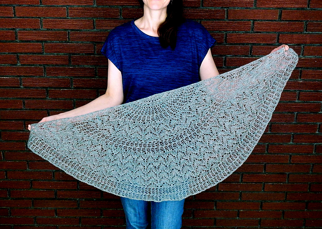 Ravelry: A Pretty Little Shawl pattern by Rebecca Shepler