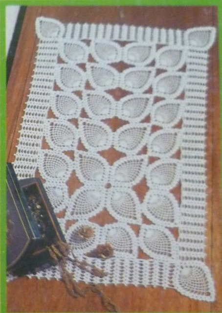 Ravelry: Comet table runner pattern by Les Editions de Saxe