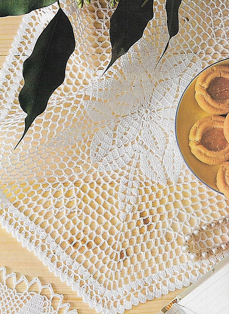 Ravelry: Kerry Lily pattern by Les Editions de Saxe