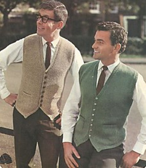 Ravelry: Plain about town pattern by Patons UK