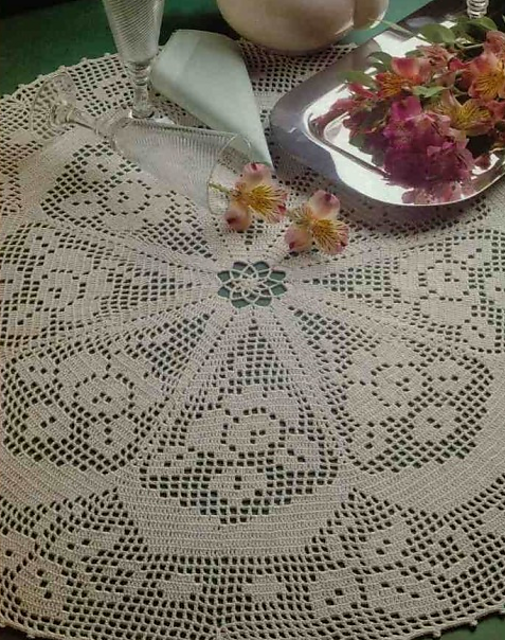 Ravelry: Cabbage Roses pattern by Alice Gundel