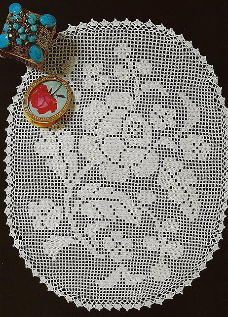 Ravelry: Medaillon pattern by Les Editions de Saxe