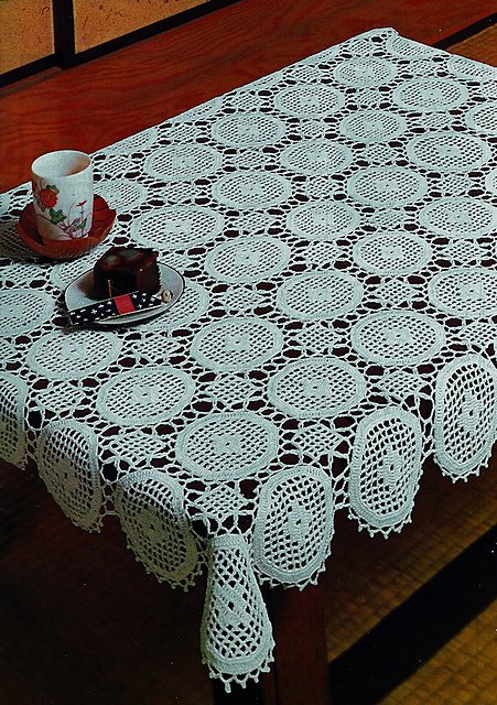 Ravelry: Tapis de Table pattern by Les Editions de Saxe