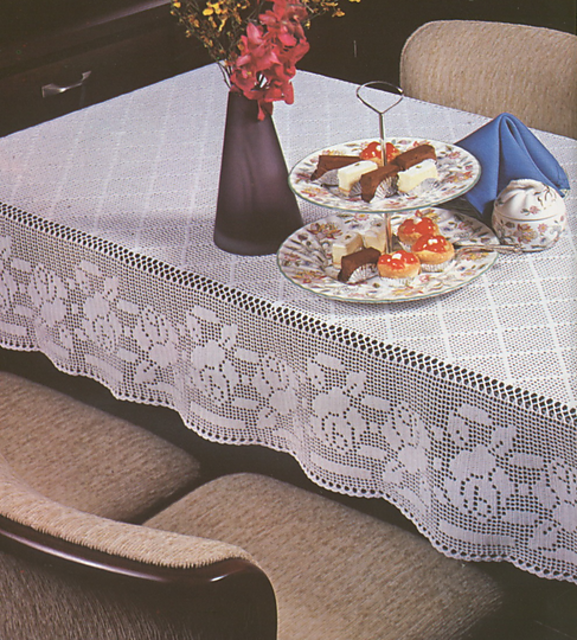 Ravelry: Nappe au point de filet pattern by Les Editions de Saxe