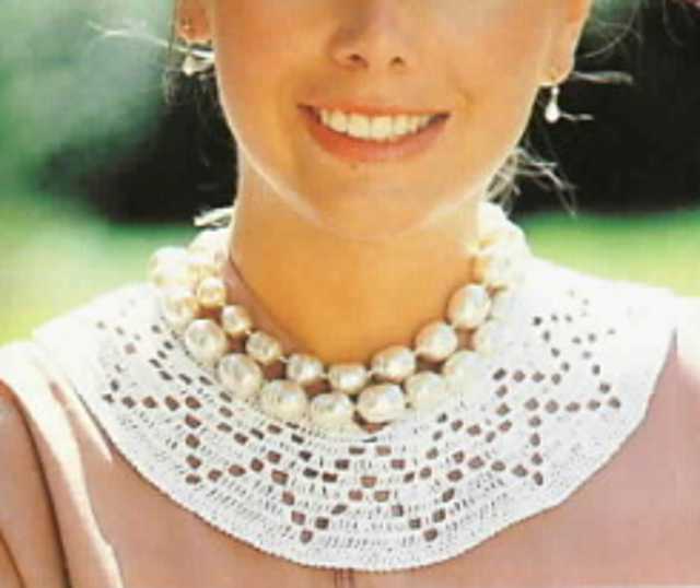 Ravelry: Filet Collar pattern by Les Editions de Saxe