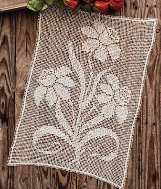 Ravelry: Filet-Deckchen mit Blumen pattern by M. Özkan