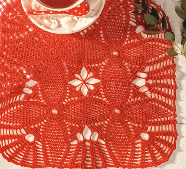 Ravelry: Quadratisches Deckchen pattern by E. Lehner