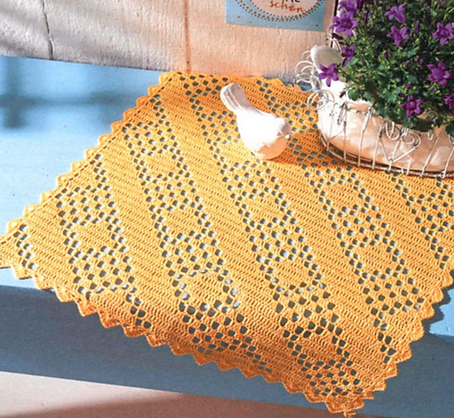 Ravelry: Filet-Deckchen pattern by R. Schneider