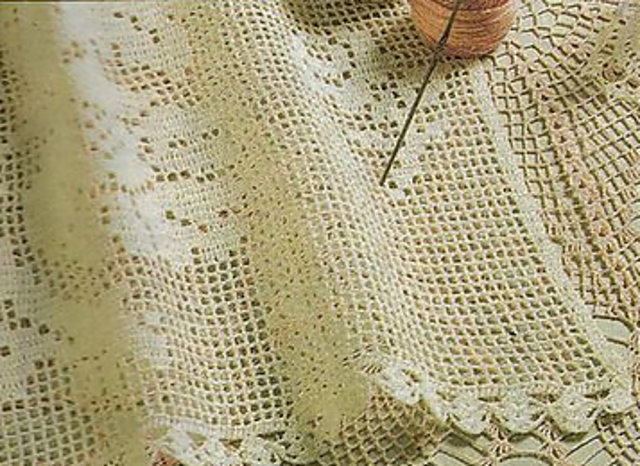 Ravelry: Curtain in filet crochet: 12 roses pattern by Darma Bregoli