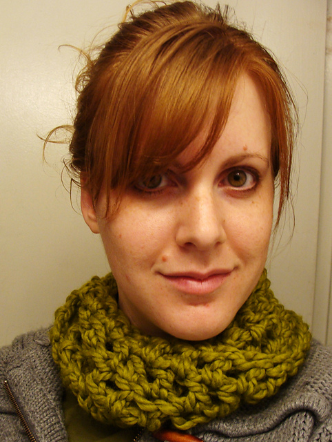 Ravelry: Twisted Cowl pattern by Jessie Ward