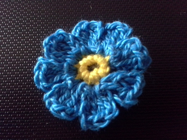 Ravelry: Paper Clip Flower pattern by Elizabeth Brooker