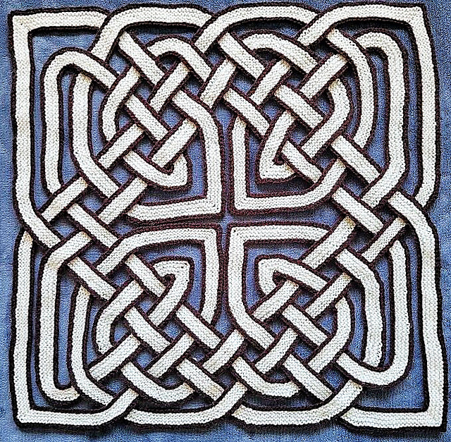 Ravelry: Haft Knot pattern by Elyse Yeager