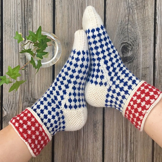 Ravelry: Adam & Eva pattern by Evelina Roos