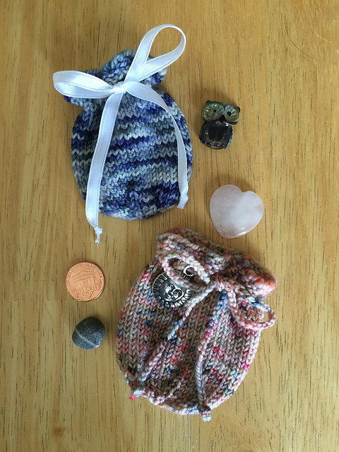 Ravelry: Treasure Pouch pattern by Evelyn A. Clark