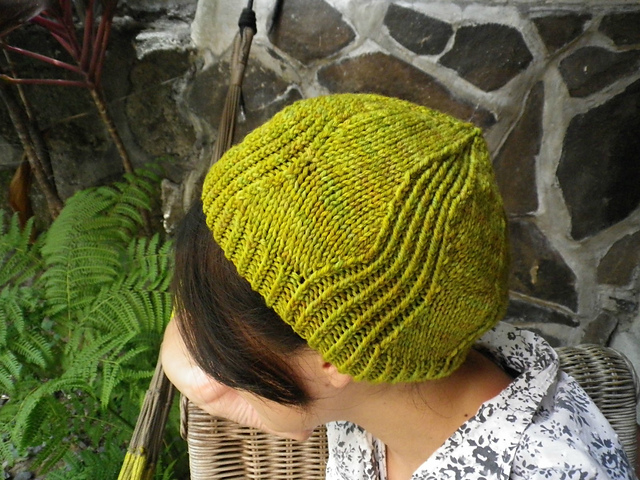 Ravelry: Undulate pattern by Edwina Salang