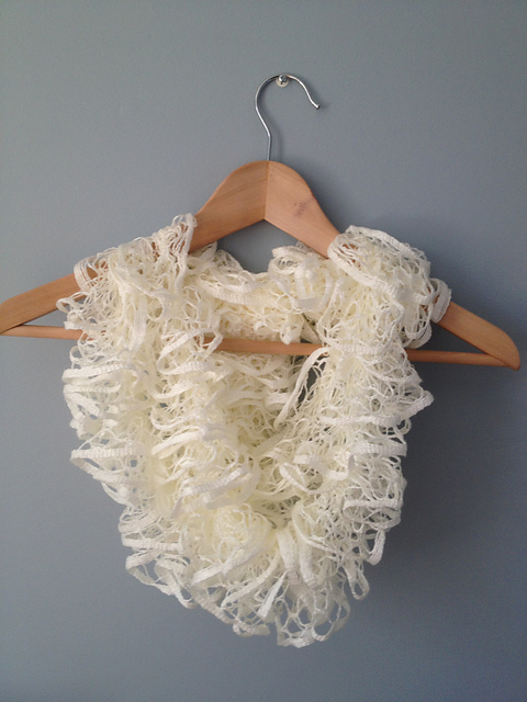 Ravelry: eegooc's Frilly Scarf