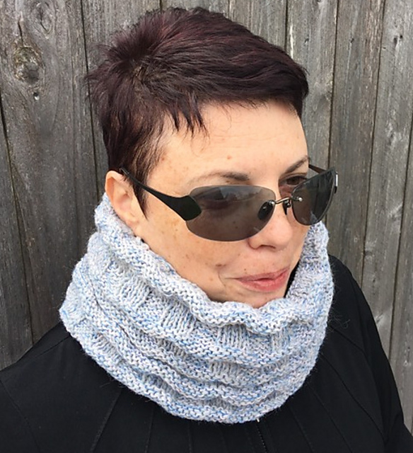 Ravelry: Ice Swerve Cowl pattern by Elena Litvintsev