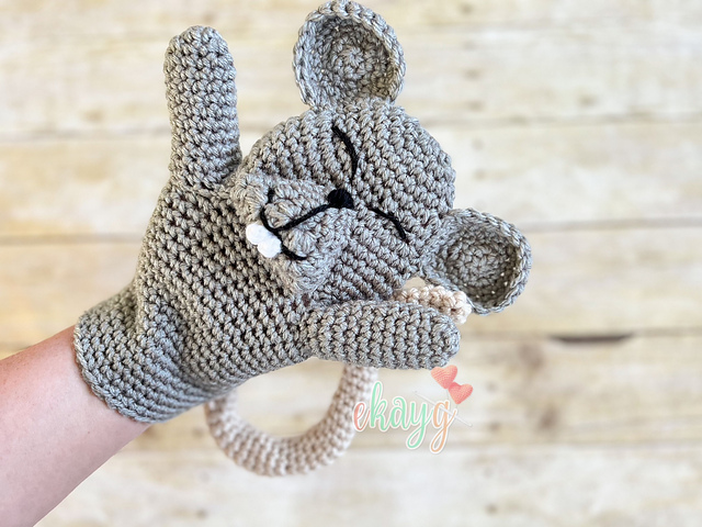 Ravelry: Mouse Hand Puppet pattern by Erin Greene