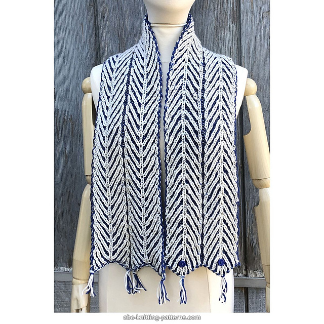Ravelry: Fish Tail Brioche Scarf pattern by Elaine Phillips
