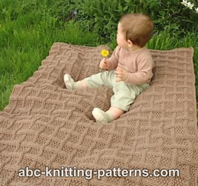 Ravelry: Lattice Baby Blanket pattern by Elaine Phillips