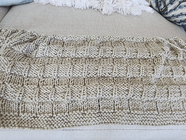 Ravelry: elaineponcegaudin's Anna and Cameron's The Days to Come