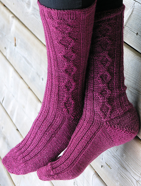 Ravelry: BFF Diamond Socks pattern by Debbie Young, Cloud Nine Design ...