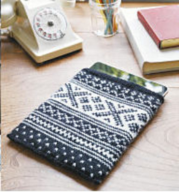 Ravelry: Ipad Cover pattern by Eline Oftedal