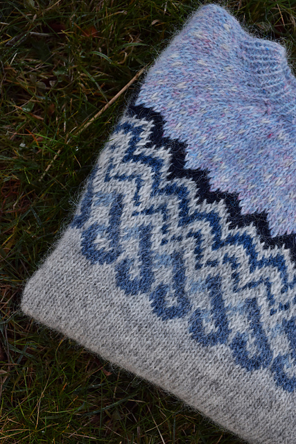 Ravelry: Waves Lopapeysa pattern by Elisa in Iceland