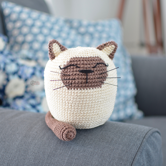 Ravelry: Cat Door Stopper pattern by Elisa Sartori