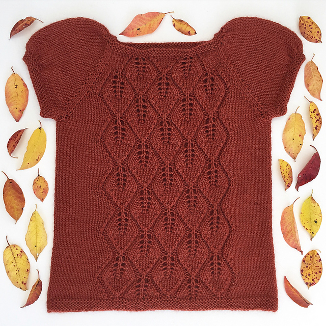 Ravelry: Løvfalltopp / Falling Leaves Top pattern by Strikkelisa