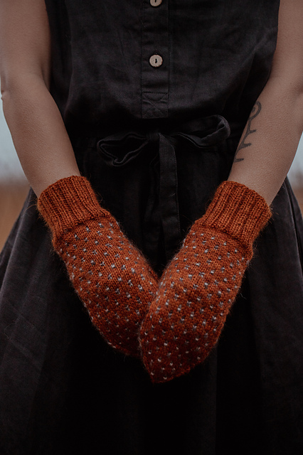 Ravelry: Mineral Mittens pattern by Lotta H Löthgren