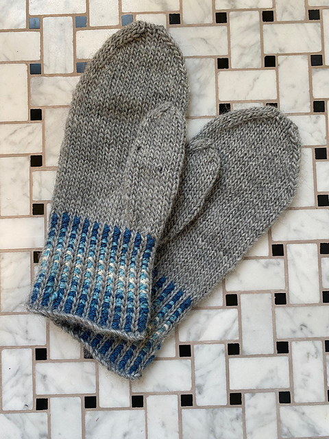 Ravelry: Basic worsted mittens pattern by Ellen Wixted