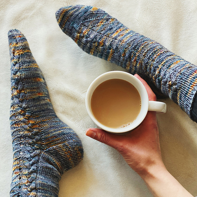 Ravelry: Queen in the North (Game of Thrones) pattern by Kerri Vandervoort