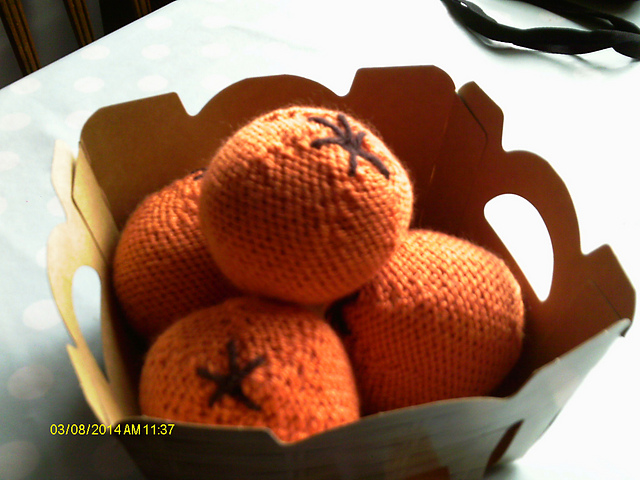 Ravelry: knitted orange pattern by Elaine Simper