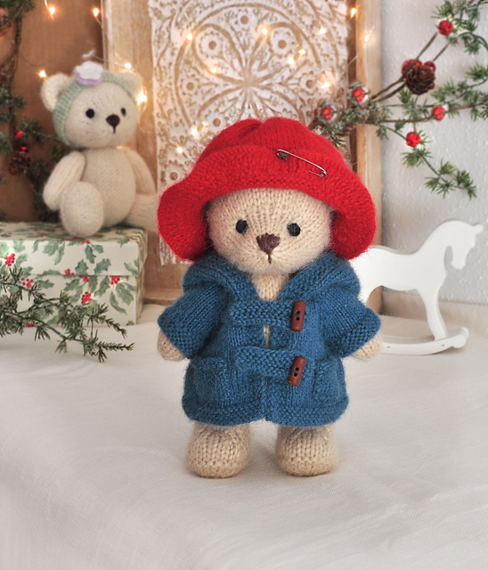 Ravelry: Cute Clothes for little bear pattern by Irina Davydova Listarova