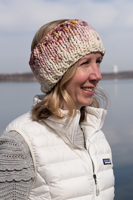 Ravelry: Sunrise Headband pattern by Emily Sheehan